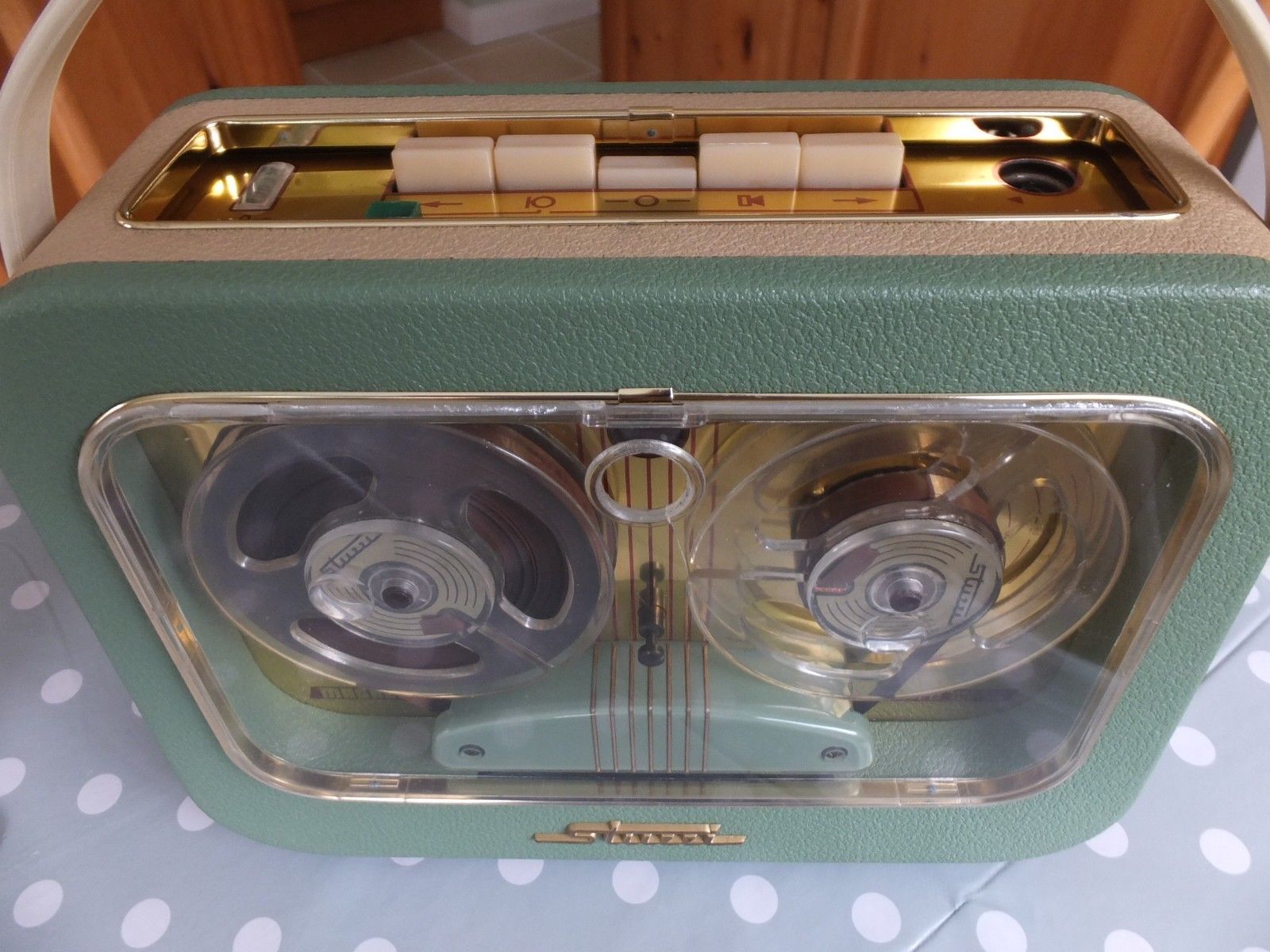 STUZZI: Portable recorder from the 1960s. - Audiophile News & Music Review