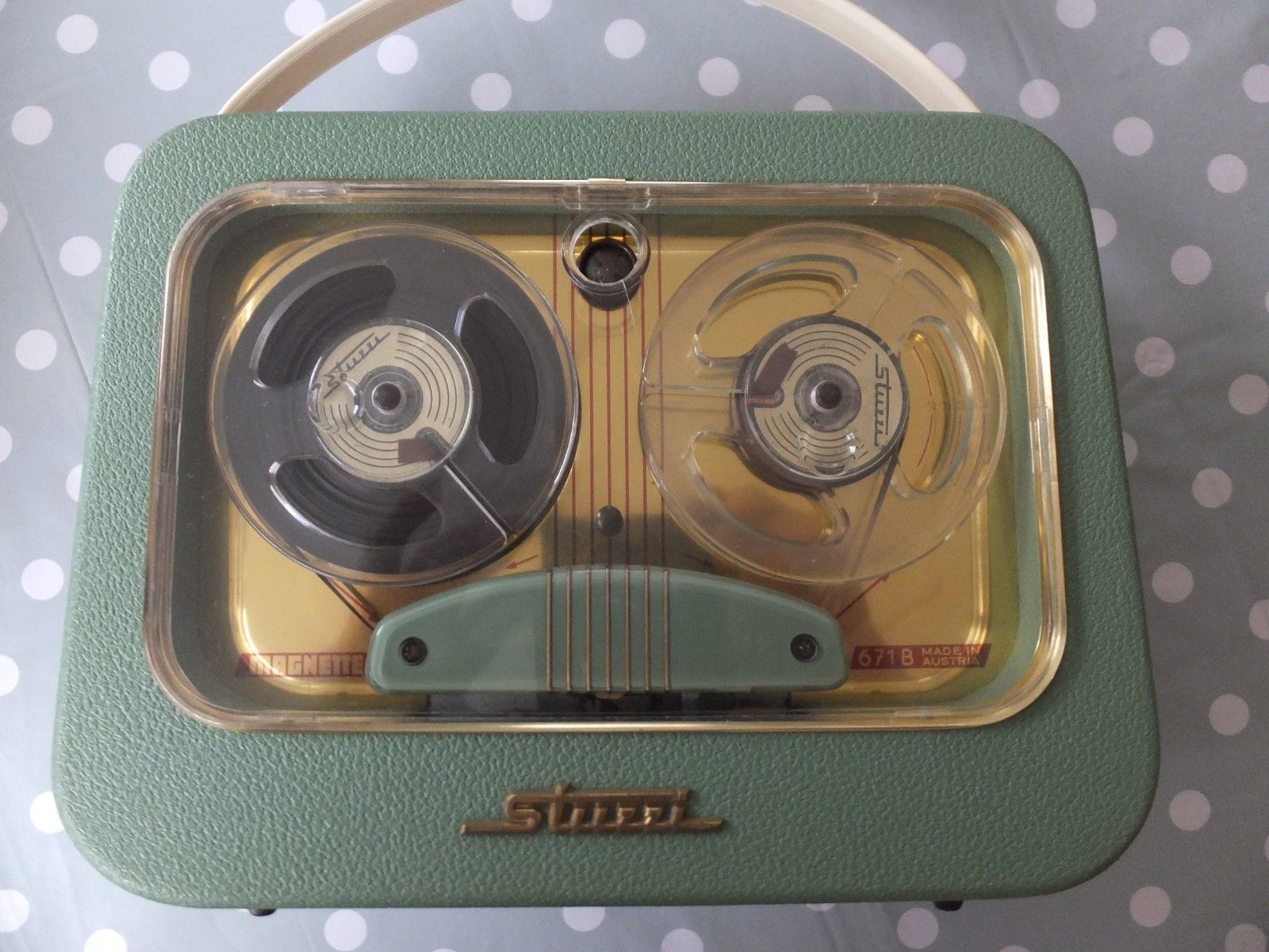 STUZZI: Portable recorder from the 1960s. - Audiophile News & Music Review