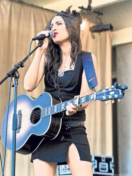 LINDI ORTEGA: Country's woman in black A tough childhood and a passion ...