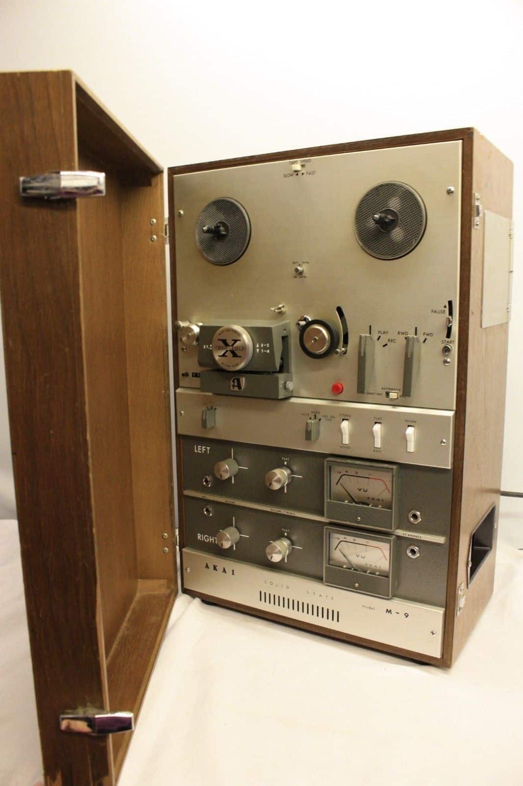 AKAI: M9 | Audiophile News & Music Review