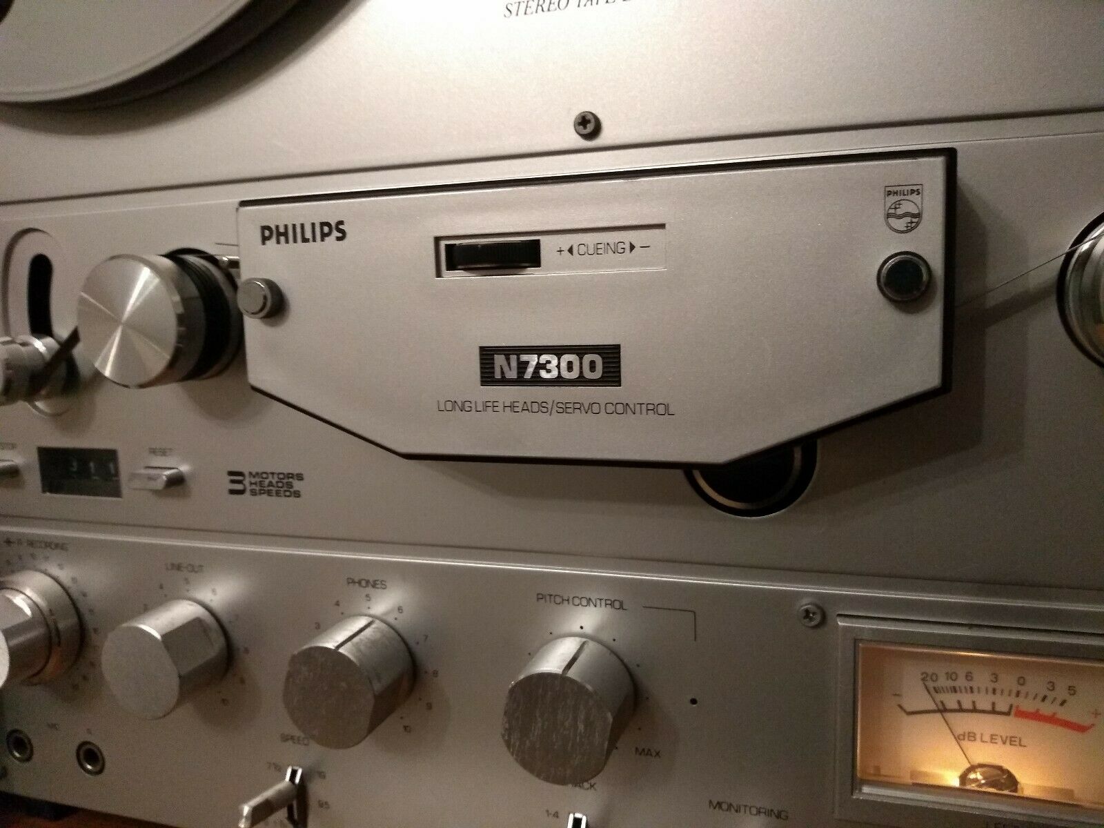 PHILIPS: N7300 image gallery - Audiophile News & Music Review