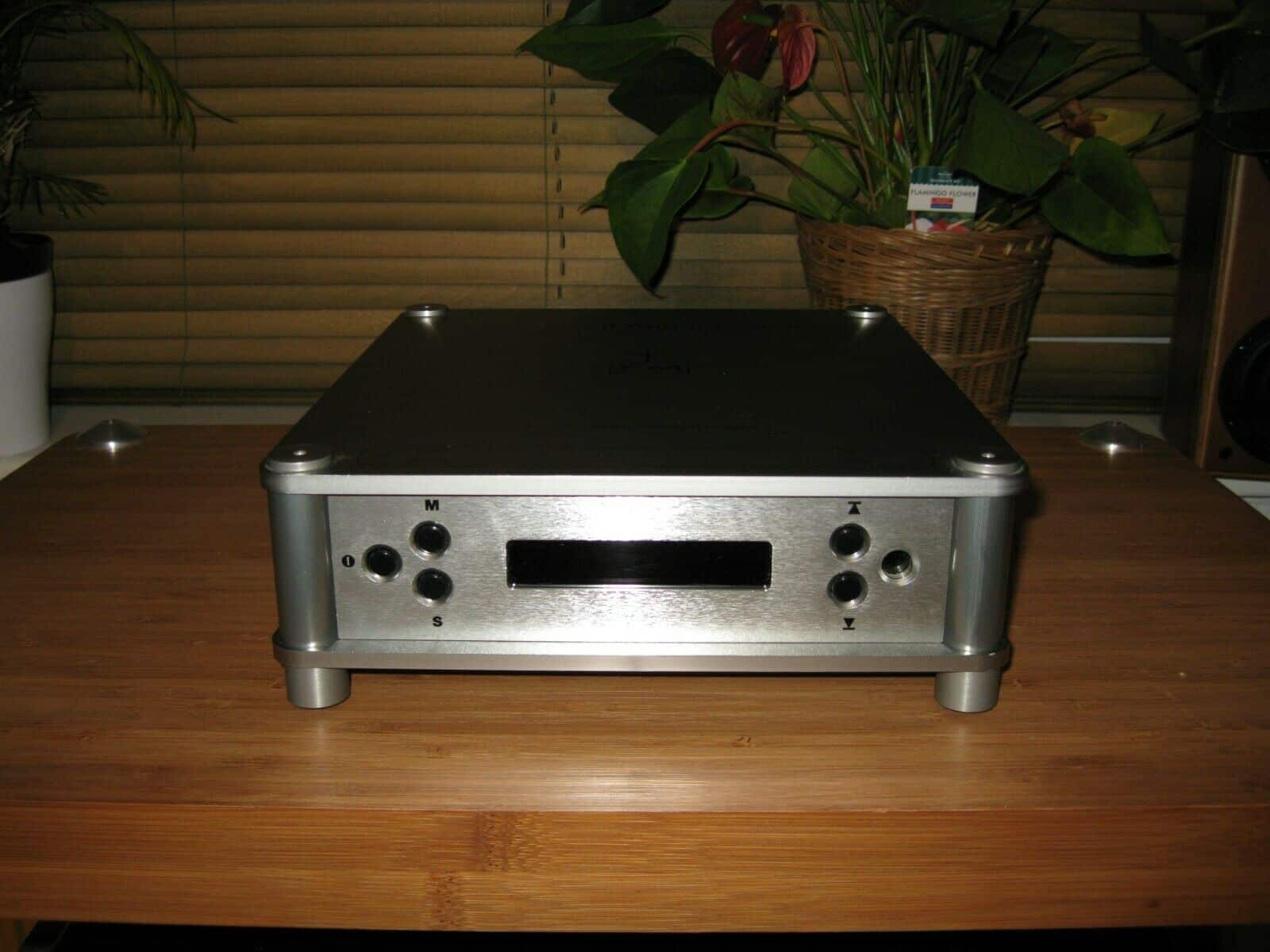 SUGDEN: Bijou Master FM tuner - Audiophile News & Music Review